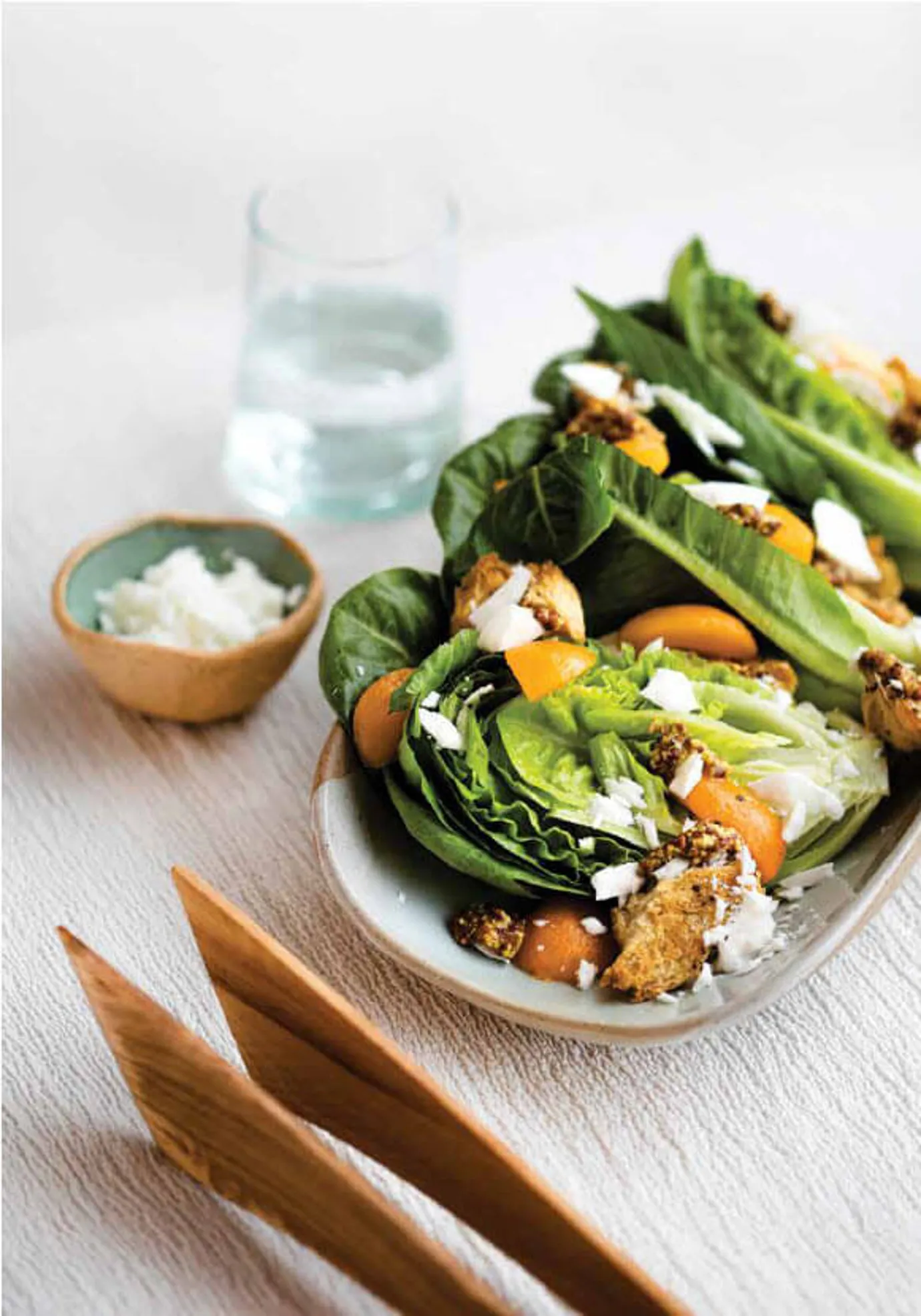 Cos salad with apricot, goat's cheese and rosemary croutons