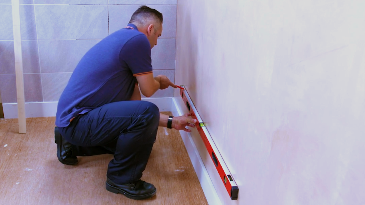 How to Tile a Wall | Tiling a Wall | Wickes