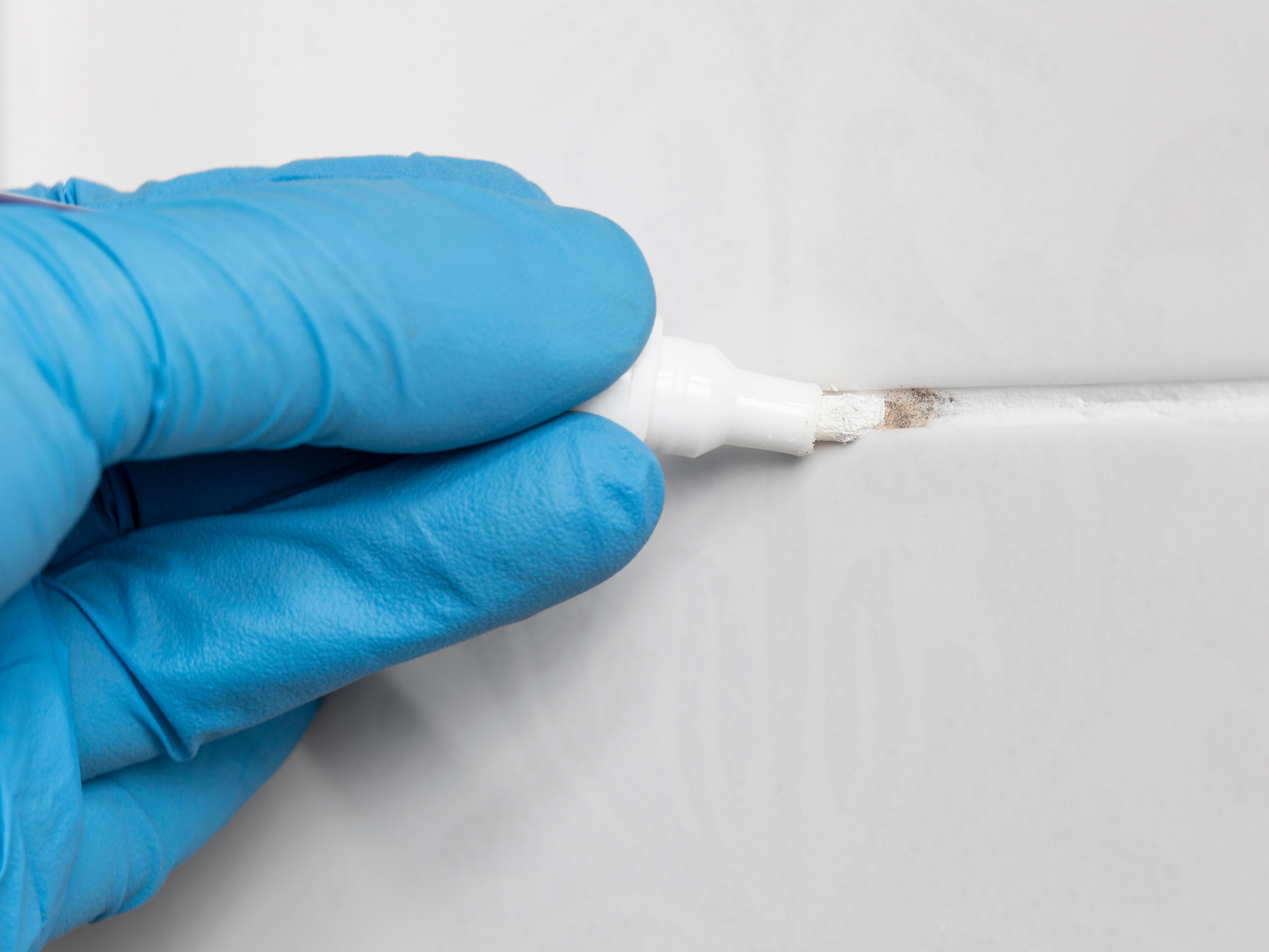 Refreshing tired grout | Wickes