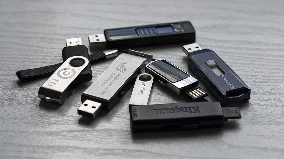 Easily create UEFI Windows 10 USB bootable sticks