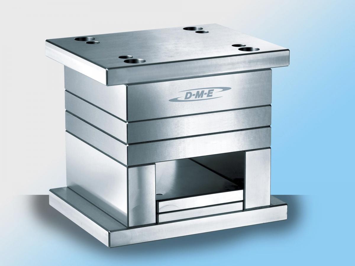 Cleanroom friendly stainless steel mold bases delivered more quickly