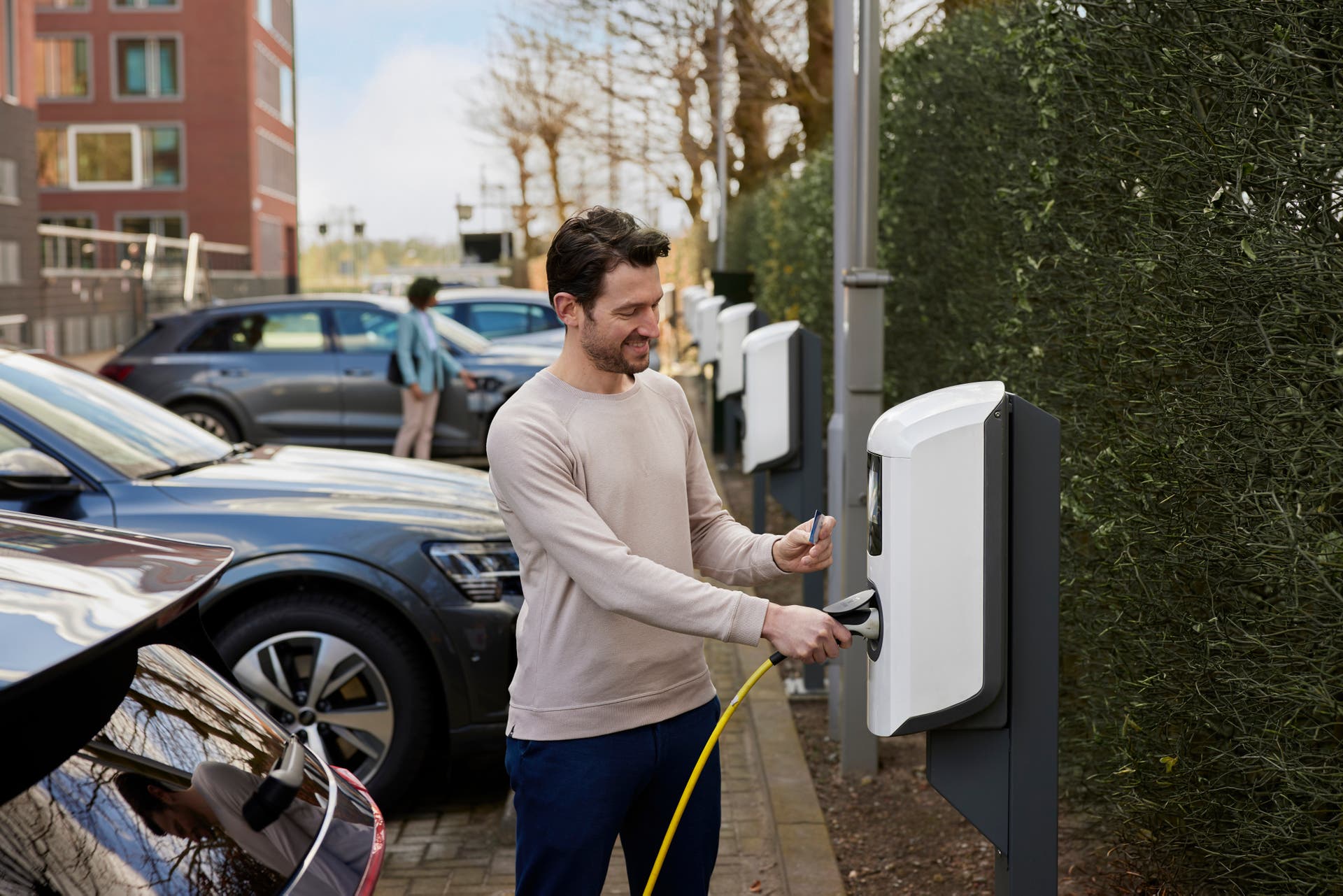 Alfen EVE Single Pro-Line: Efficient EV Charging for Businesses | Alfen