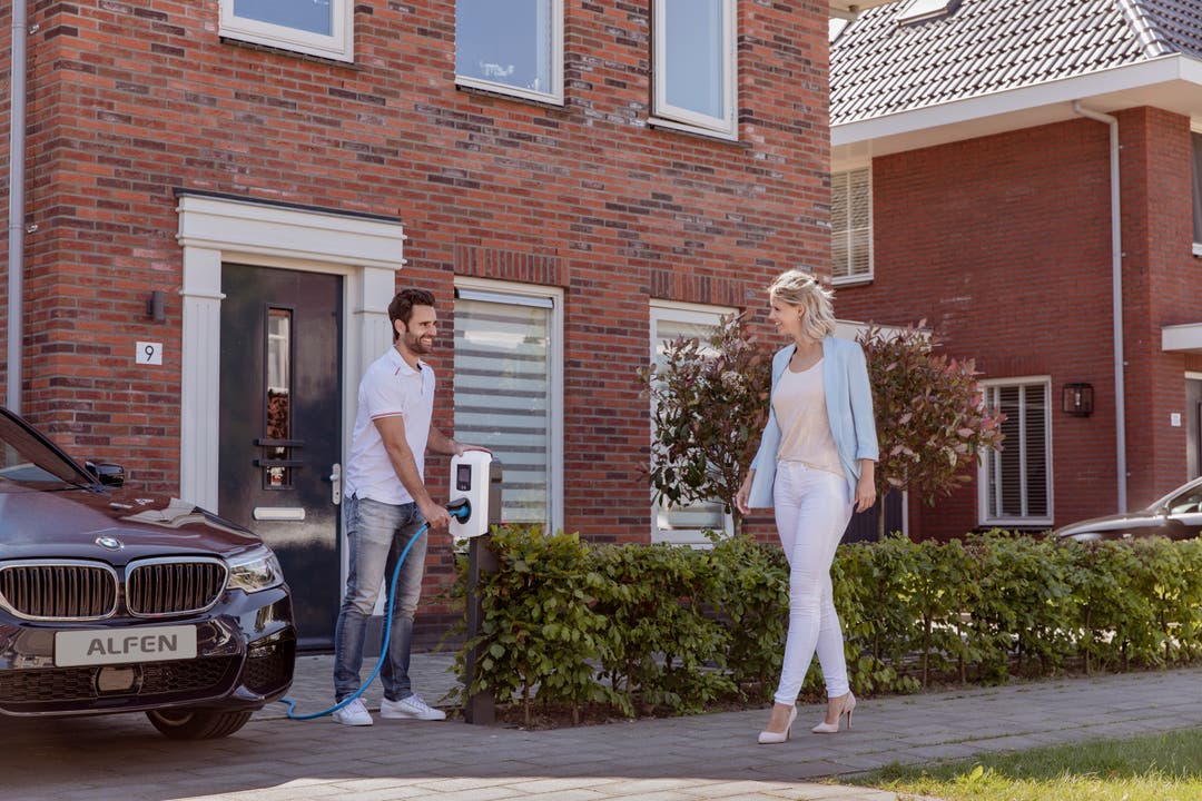 EV business charging solutions | Alfen