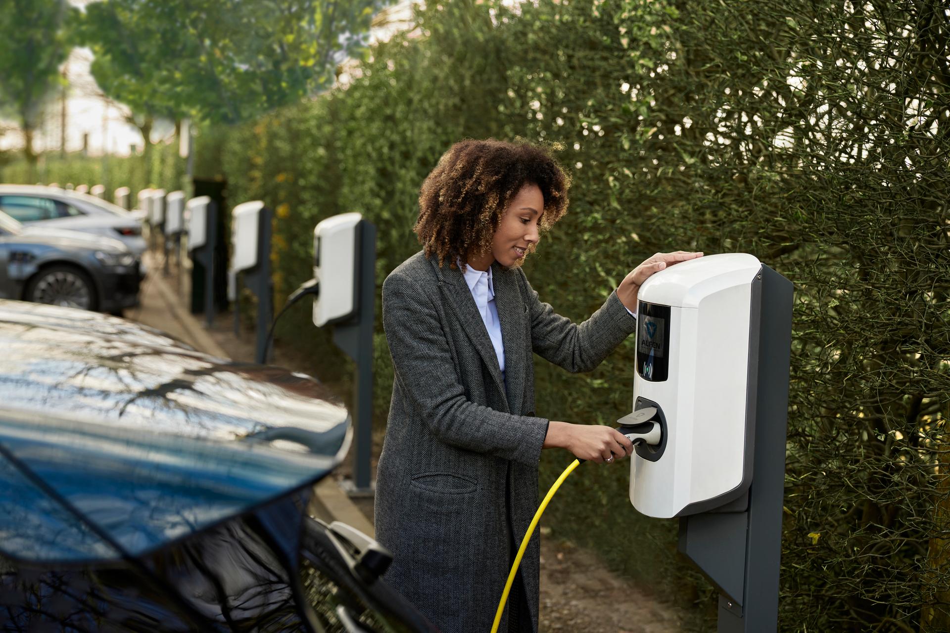 EV home charging solutions | Alfen