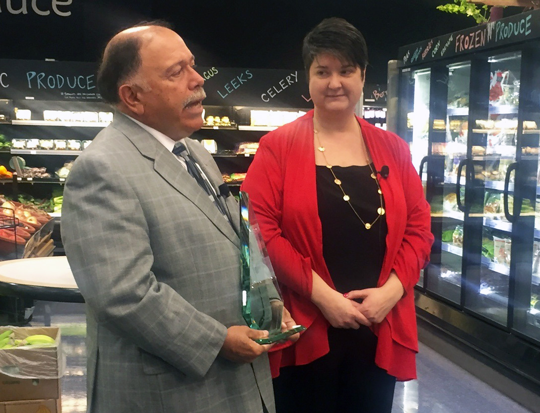 Ohio Grocers Association honors Raisin Rack with Pinnacle Award