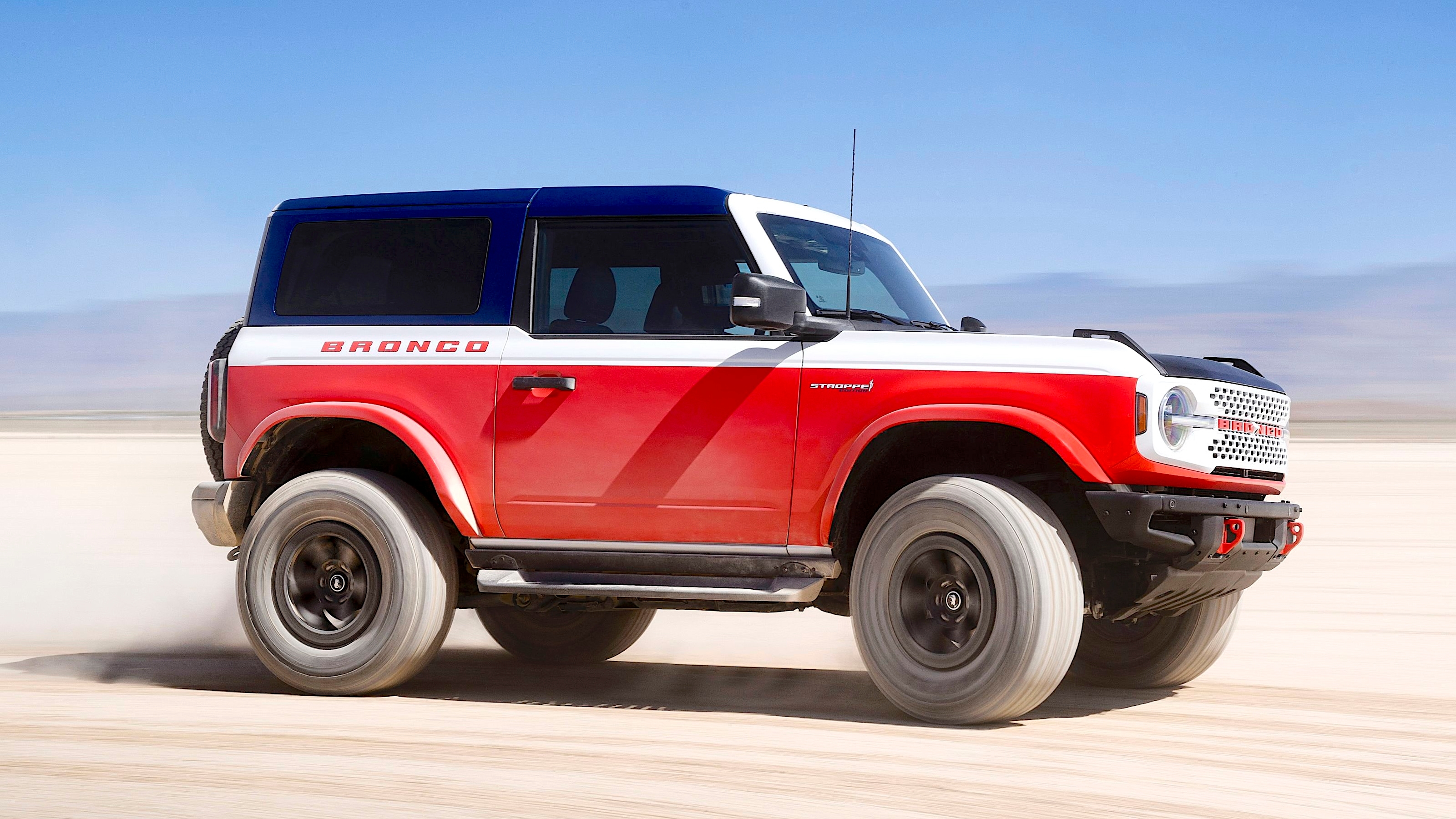 Stripping the 2025 Ford Bronco Stroppe Edition's Doors and Roof for Action