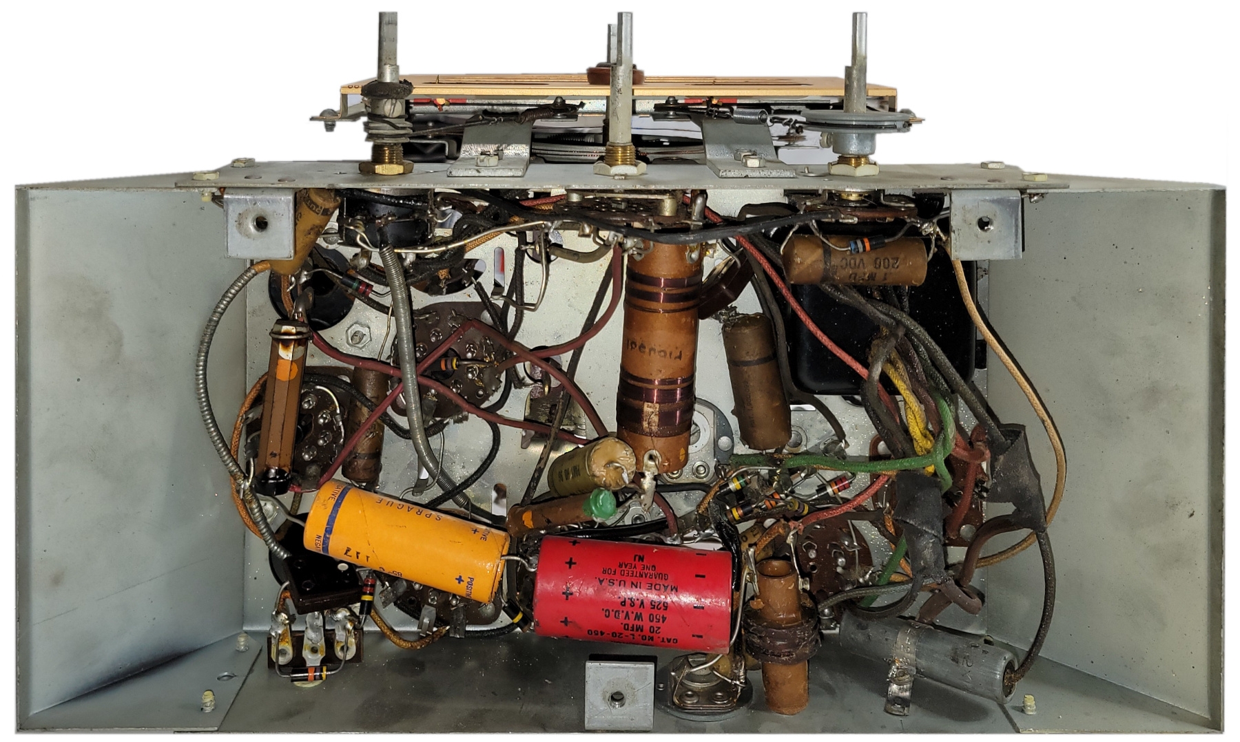 Bringing Back a Classic Tube Radio as a Bluetooth Speaker