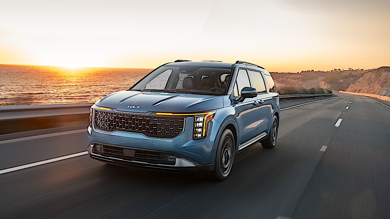 Kia Carnival Physical Controls Beat Digital Design