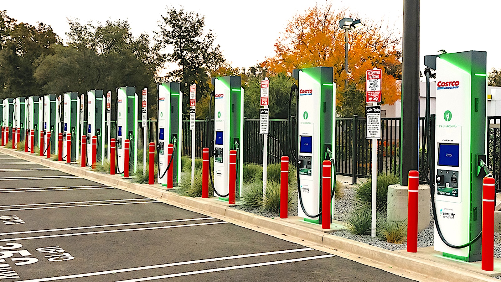 California Puts the Pedal to the Metal with $1.4 Billion in EV Charging ...