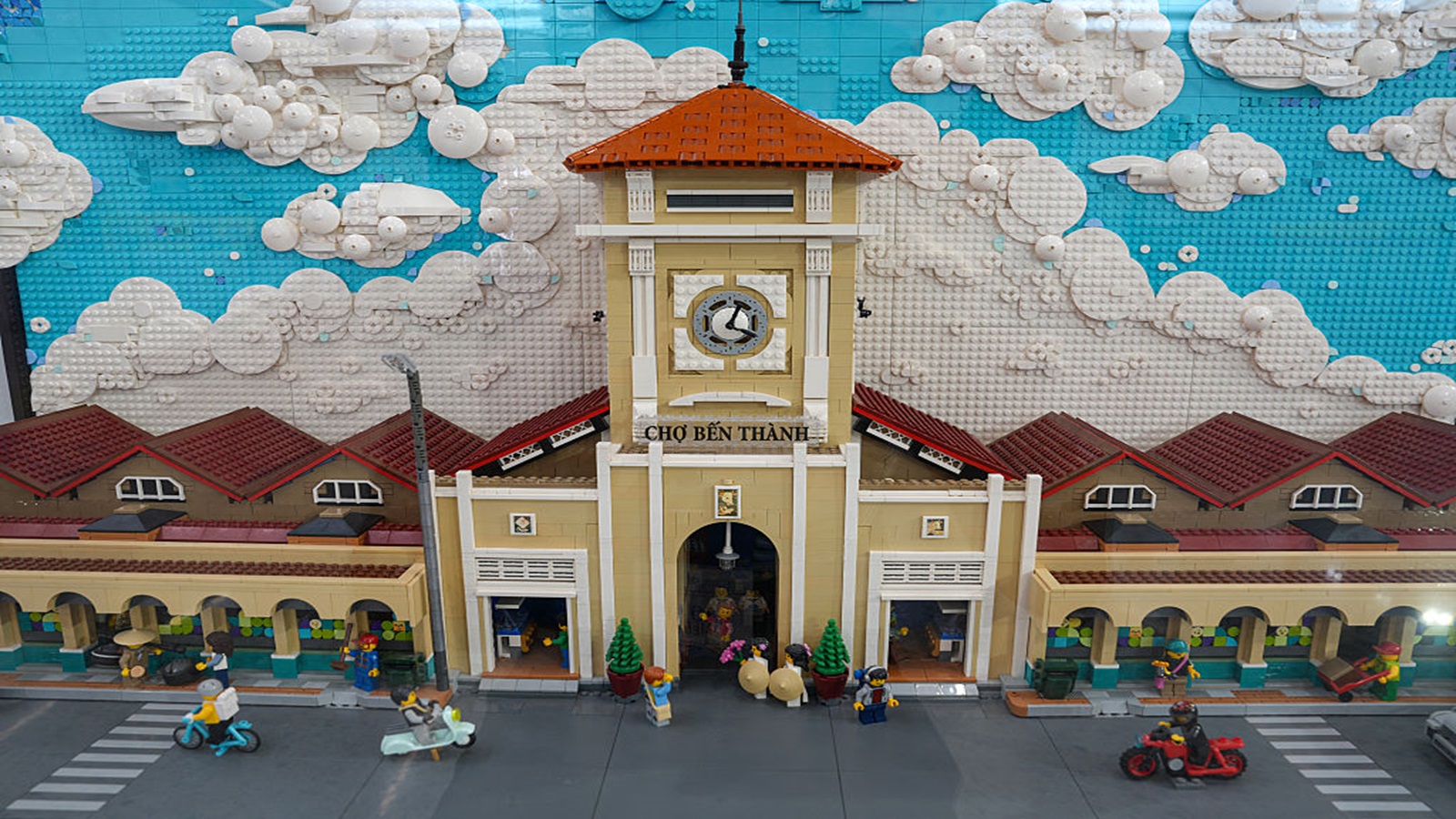 LEGO's Engineering Missteps: Unconventional Products and Quality ...