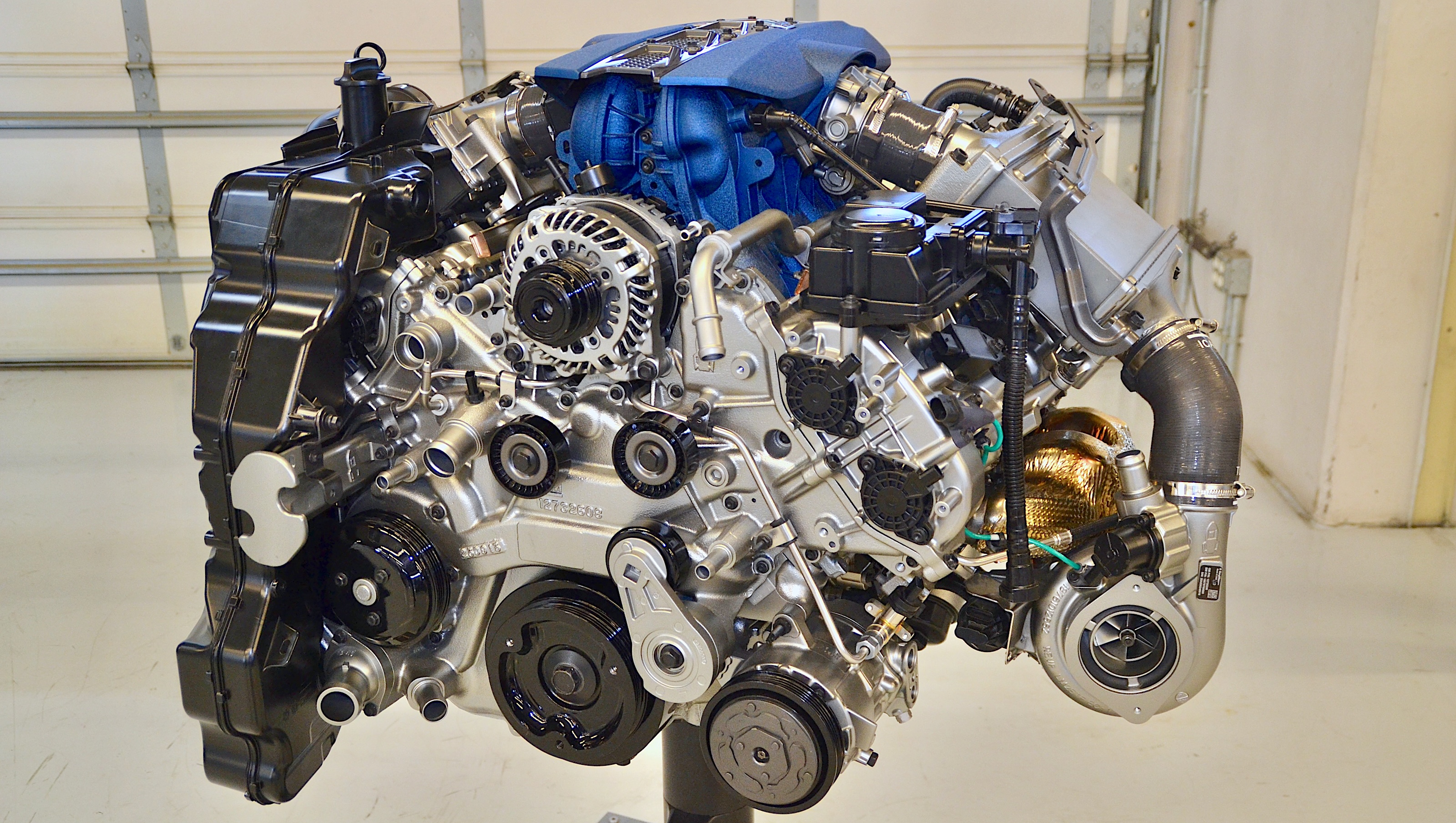2025 Corvette ZR1: 1,064-HP Twin-Turbo V8 Hits 233 MPH | Engineering