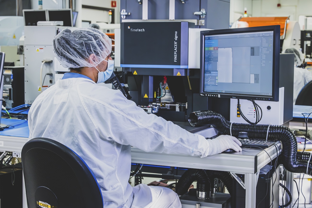 Medical Device Miniaturization & Microelectronics