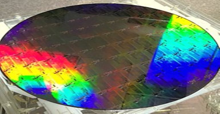 Integrated Silicon Photonics Driving High-Speed Optical Interconnects