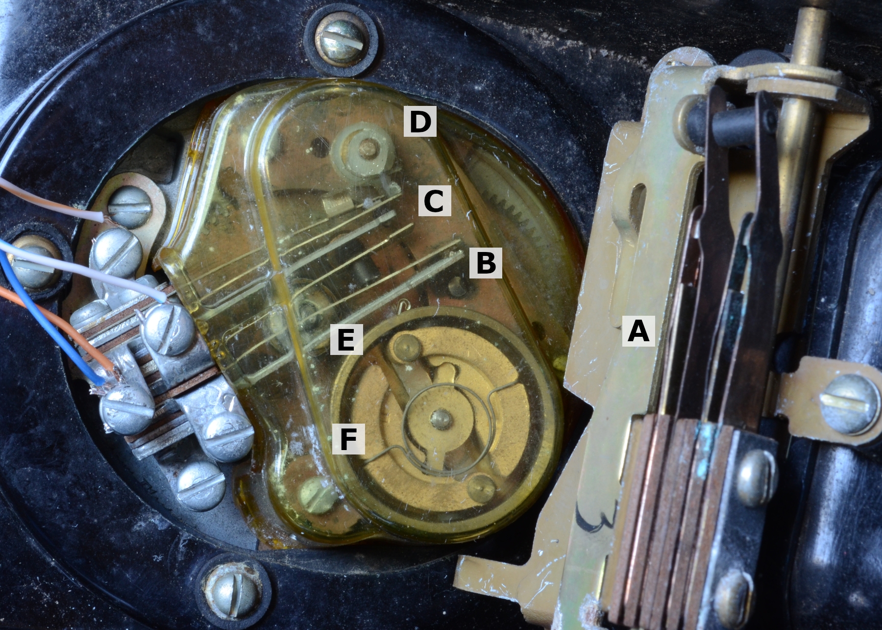 How to Turn an Old Rotary Phone into a Numeric Keypad
