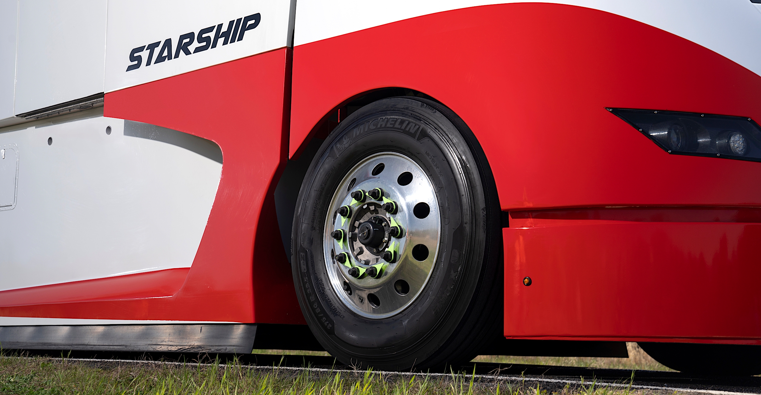 Shell Super Truck Proves Fuel-Sipping Future Tech is Available Today