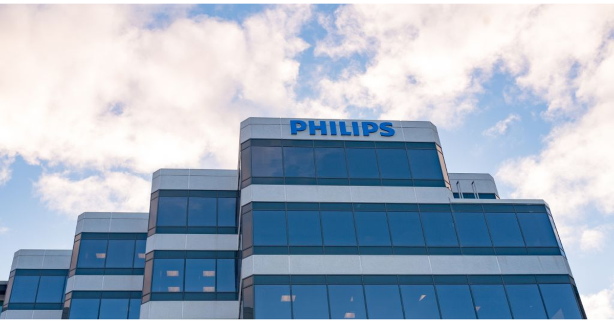 Philips Shares Sharply Decline After Lowering Guidance