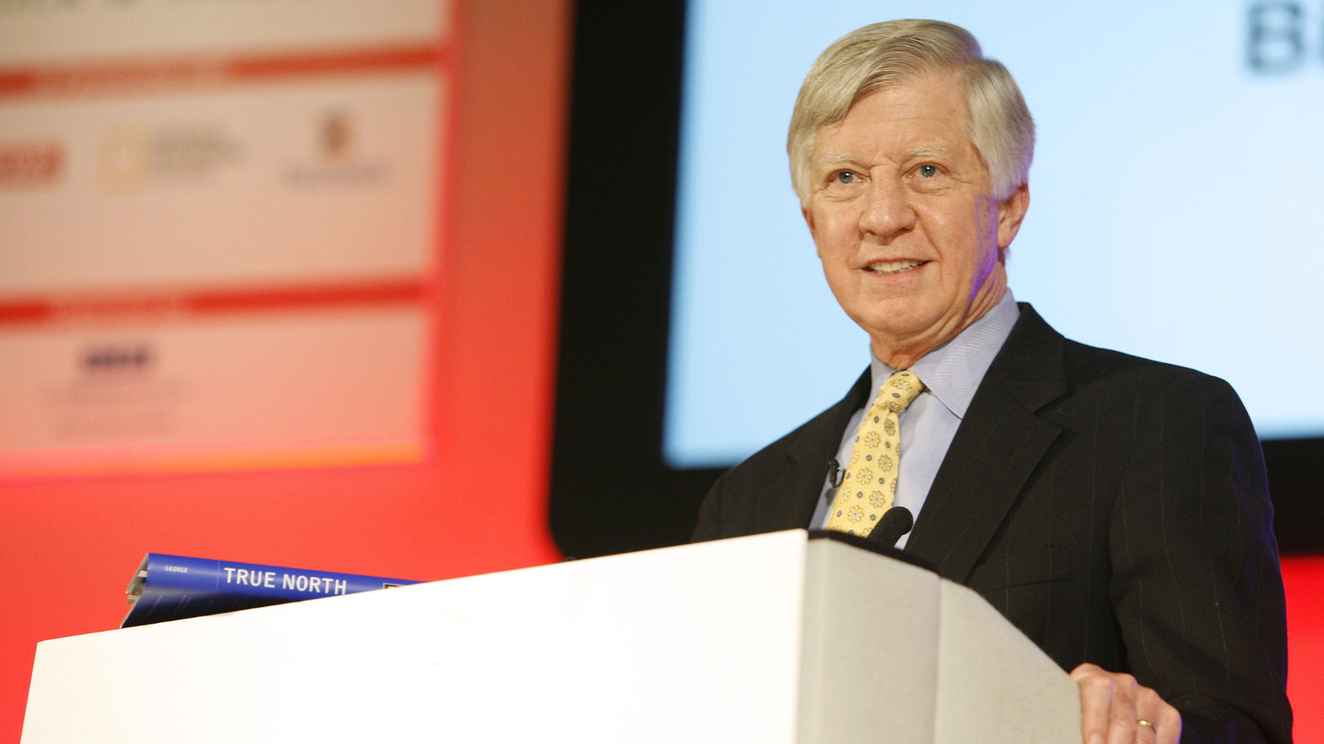 Former Medtronic CEO Criticizes RFK Jr.’s HHS Leadership