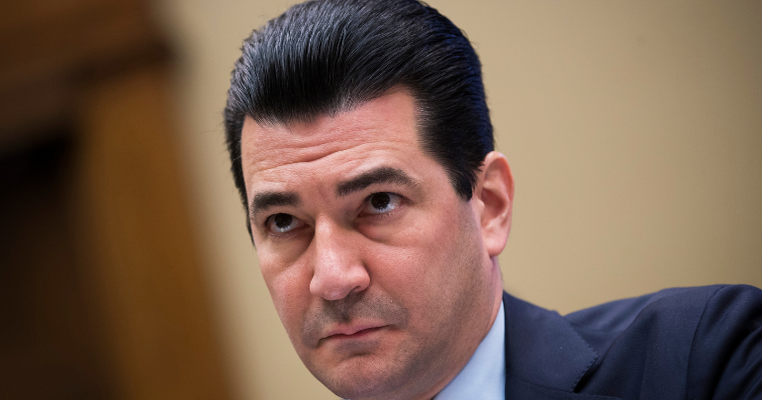 Former FDA Head Wants WHO to Tighten International Health Laws