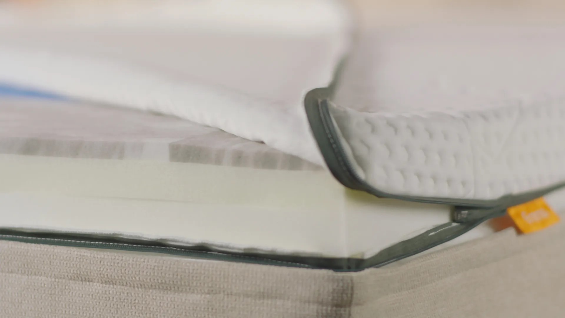 Emma AirGrid® Topper | Emma Sleep®