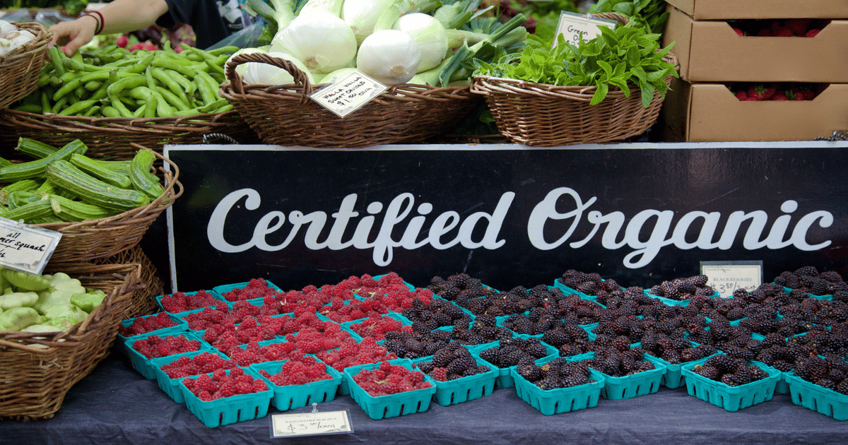 Organic produce merchandising strategy requires storytelling