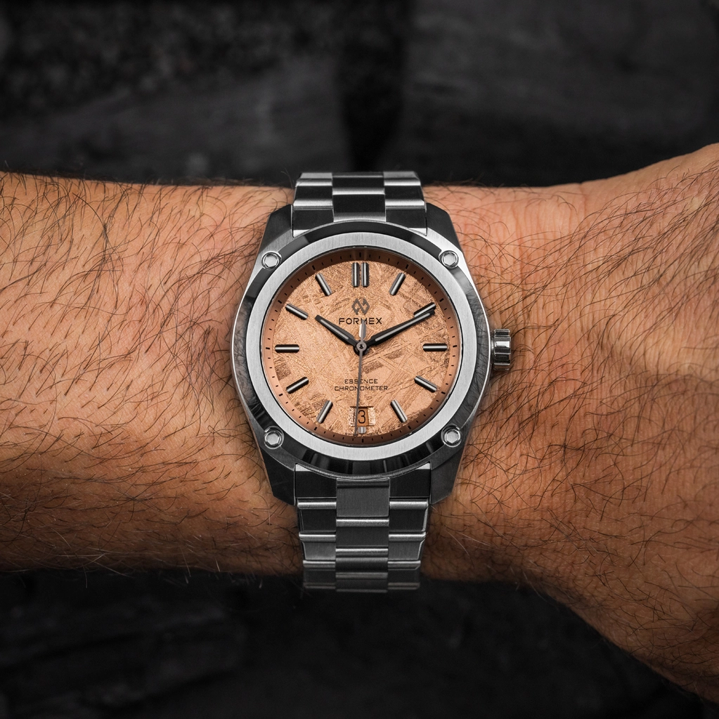 Formex: Essence 39 mm “Space Gold" Automatik COSC | WatchTime