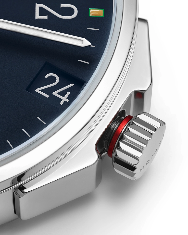 Wellenreiter: Nomos Glashütte Ahoi neomatik 38 Datum Atlantik | WatchTime