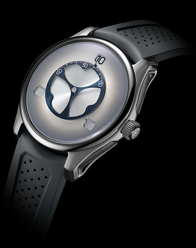 Satellitenanzeige: H. Moser & Cie. Pioneer Flying Hours | WatchTime