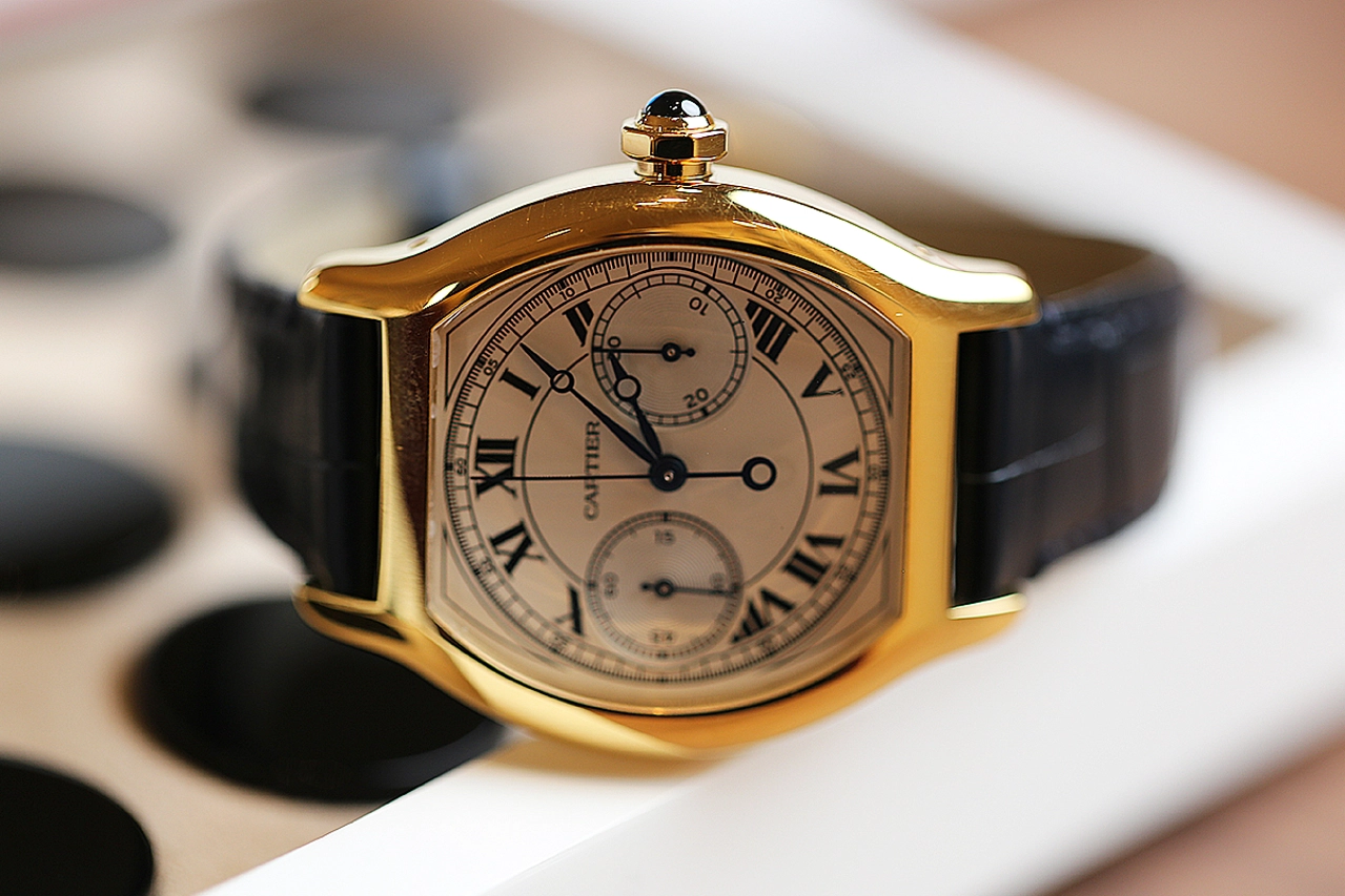 Cartier Privé lässt die Tortue als Monopusher-Chronograph aufleben ...