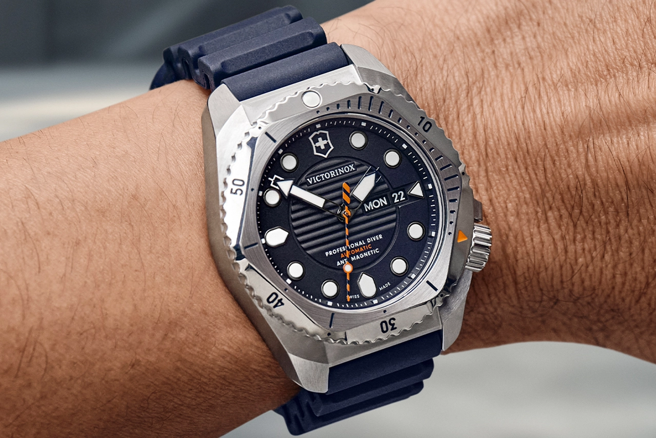 Hands-on: Victorinox Dive Pro | WatchTime