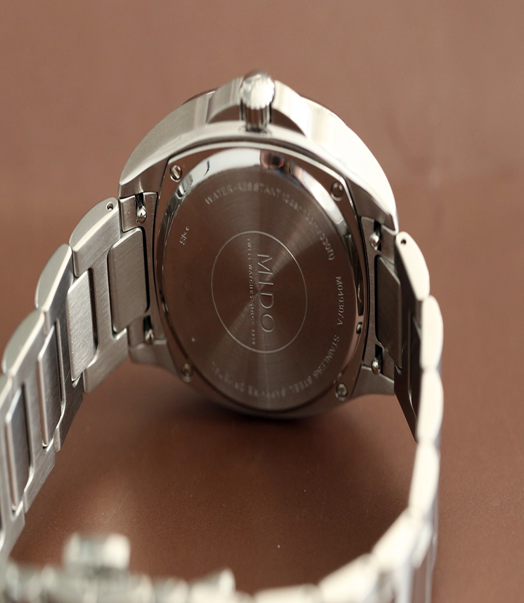 Quadratisch, kompakt, gut: die neue Mido Multifort TV 35 | WatchTime