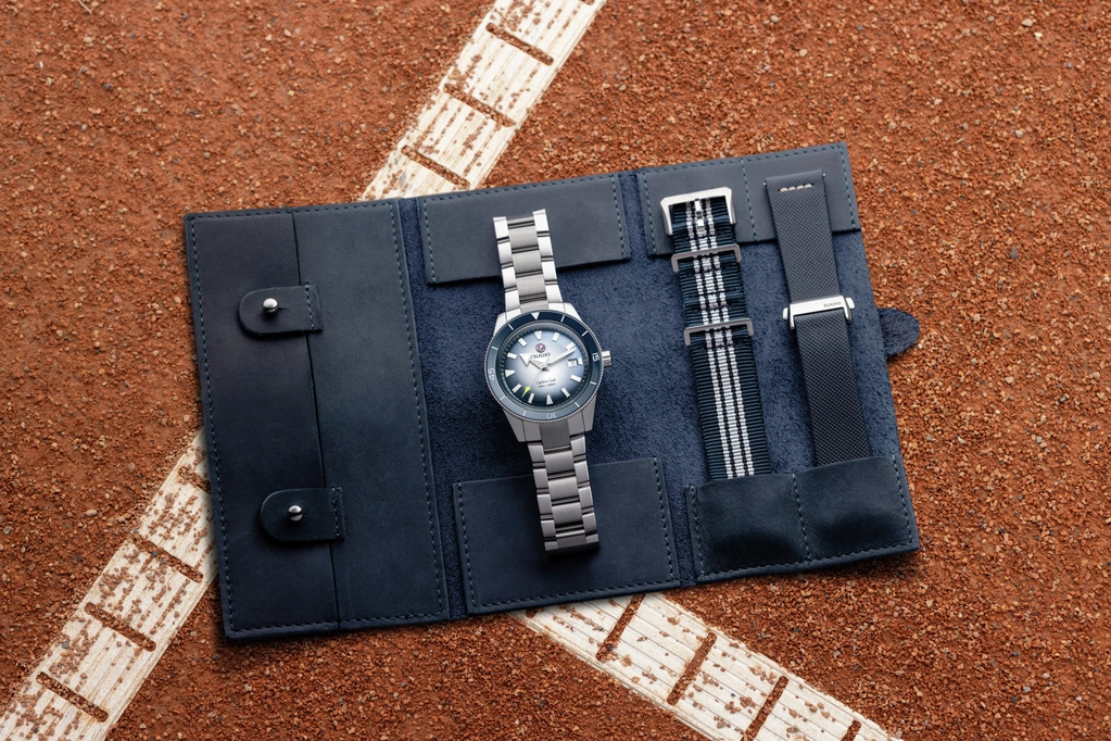 Eine Uhr, viele Varianten: die Rado Captain Cook mit Wechselarmbändern ...