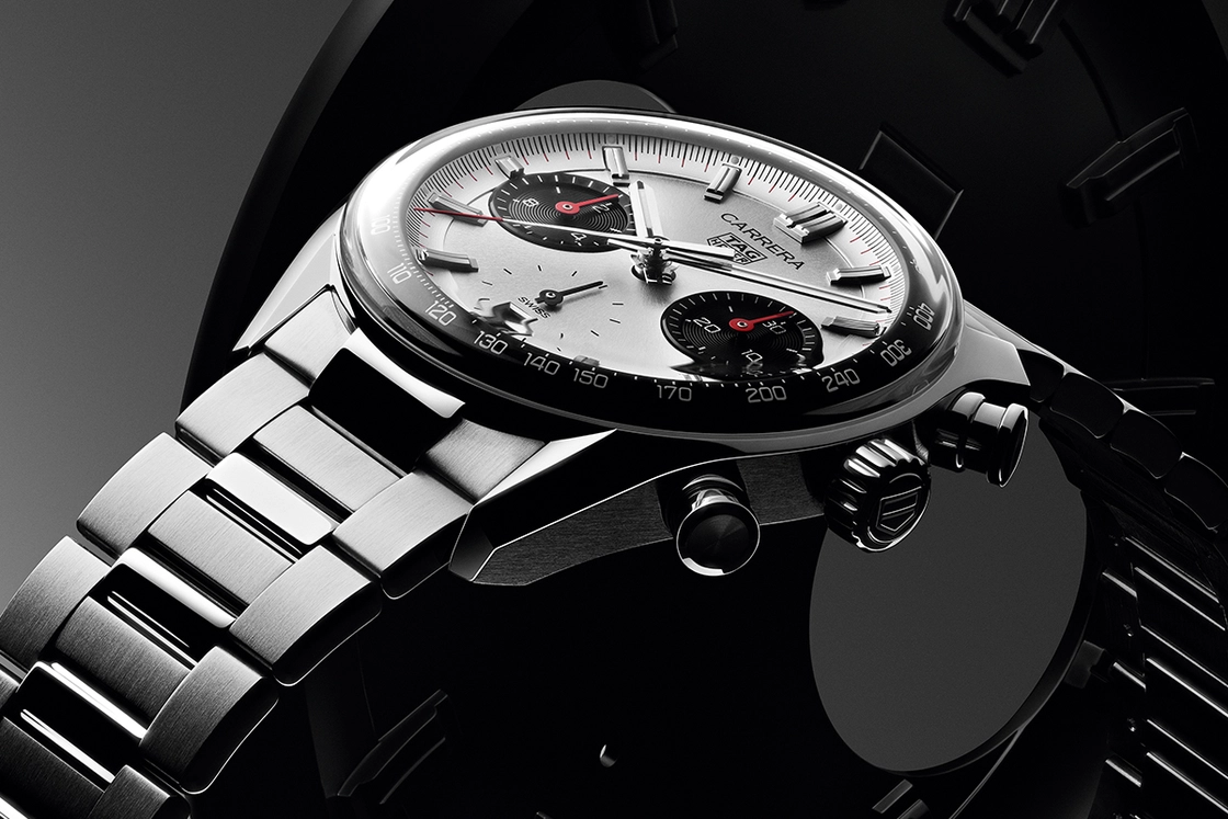TAG Heuer: Carrera Chronograph Panda mit Hands-on-Bildern | WatchTime