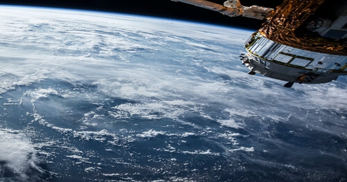 Japan's telco operators make steady progress on satellite initiatives