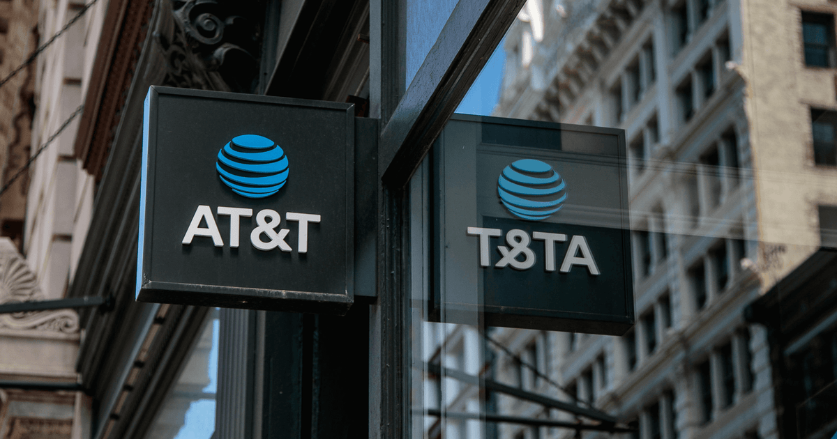 AT&T doesn't rule out using open-access model in own fiber footprint