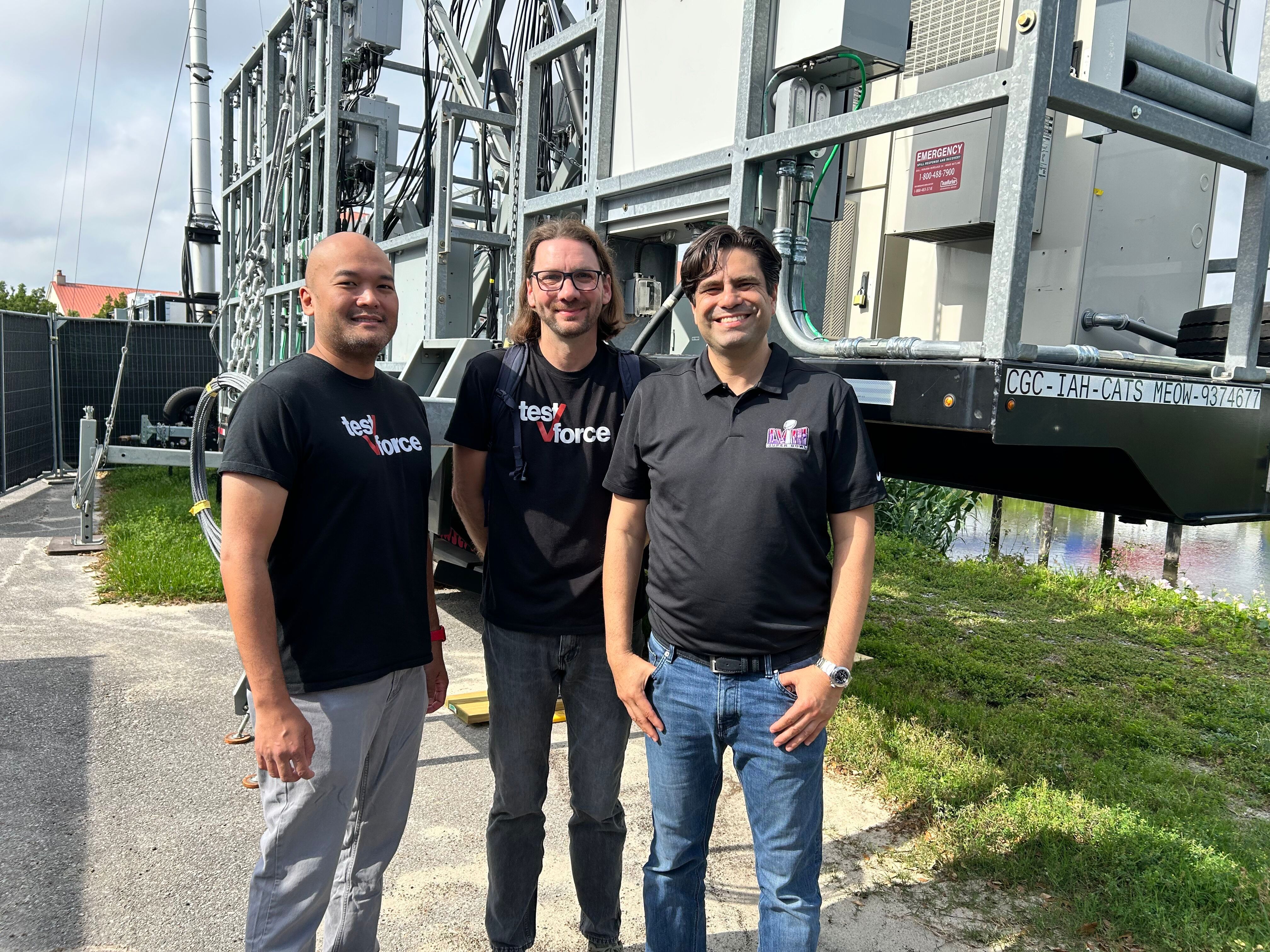 For Verizon, 5G coverage at Jazz Fest is the CATS MEOW