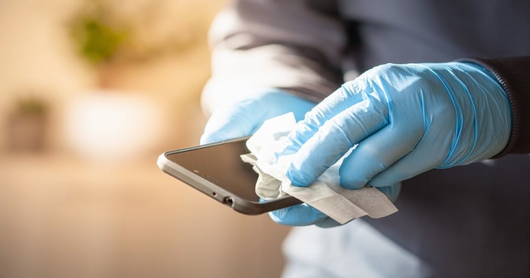 4 Steps to Properly Clean & Disinfect Mobile Phones