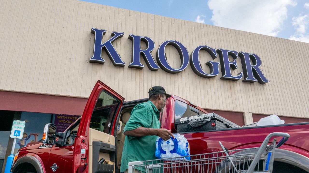 Kroger Invests in Ocado Robots for Fulfillment Centers