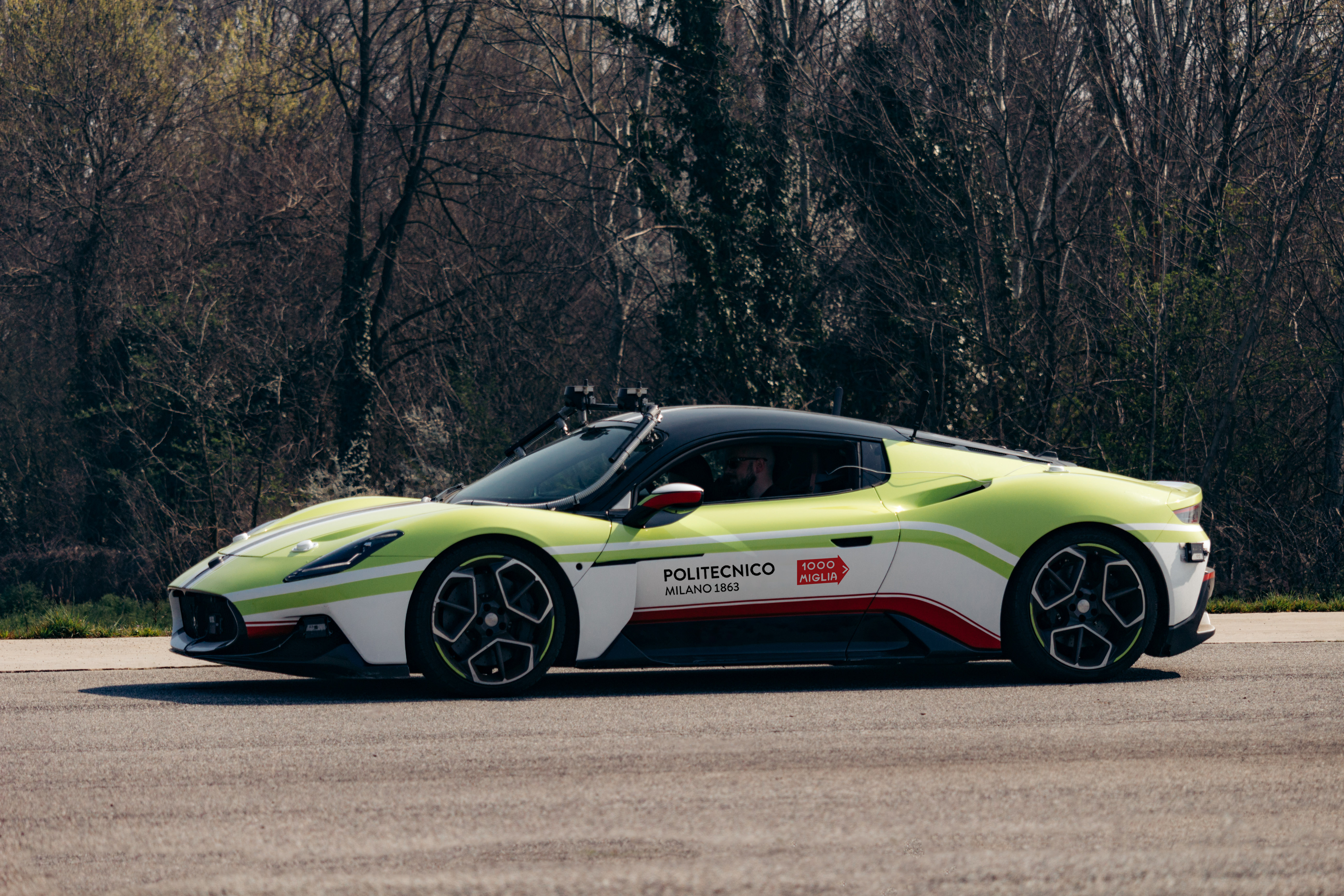 Self-Driving Supercar to Take Part in Classic Car Race