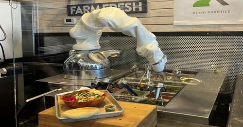 Boston Restaurant Puts Robotic Salad Makers to Work | IoT World Today