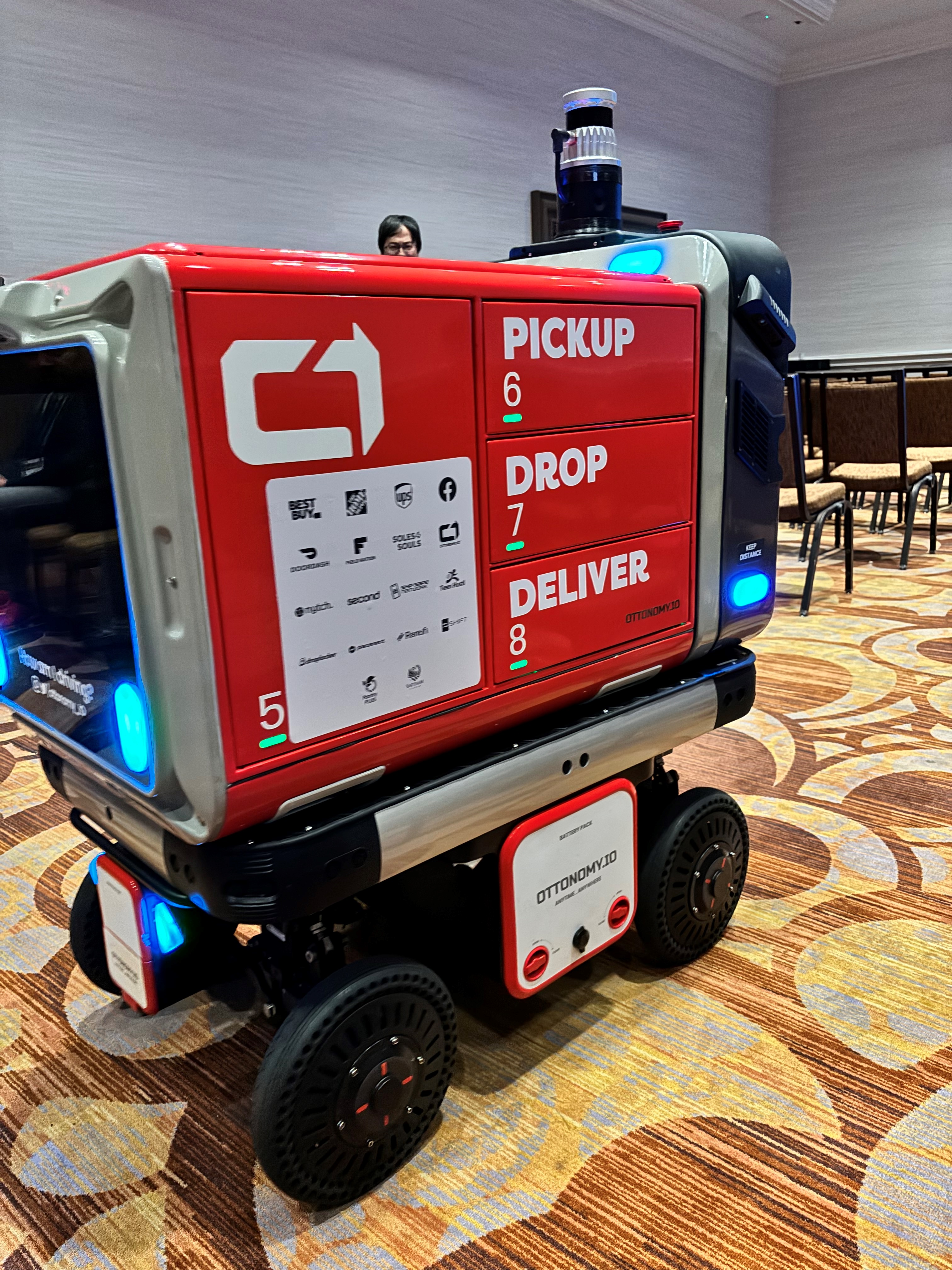 Automatic Delivery Robots Highlighted at CES