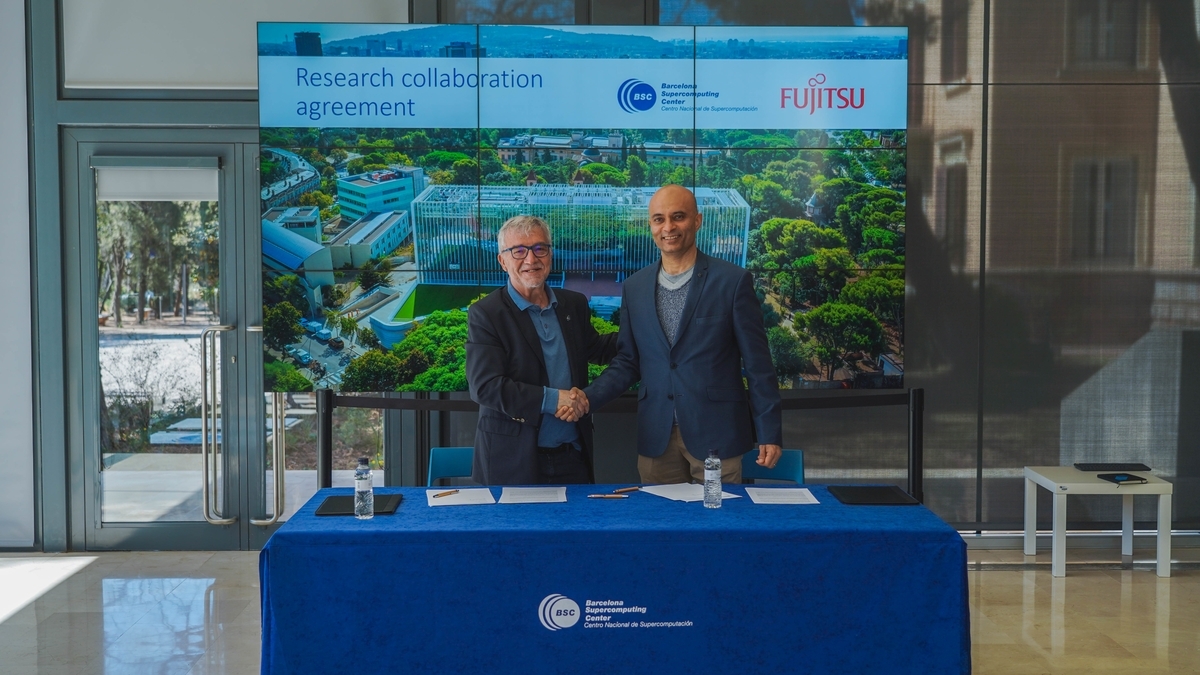 Why Fujitsu is Working on both Quantum Computers and Simulators