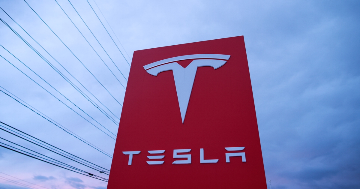 Self-Driving Tesla Ride-Hailing Service to Launch With Only 10 Model Ys