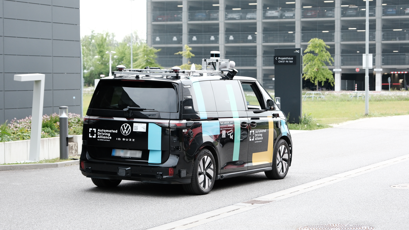 Bosch, VW Team for Automated Driving Technology
