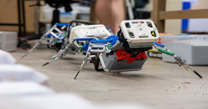 16-Leg Robot Created for Search, Rescue, Space Exploration