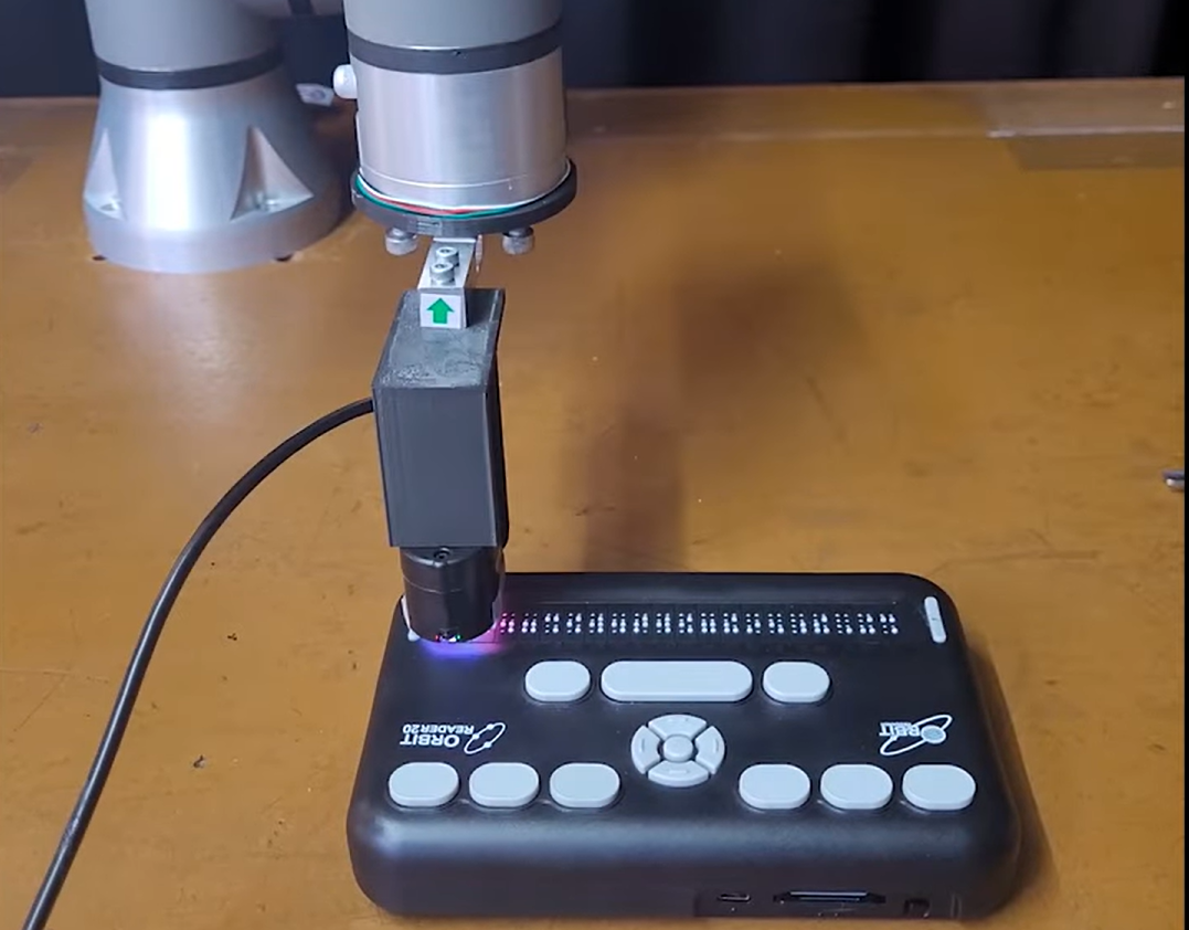 Braille-Reading Robot Achieves Human-Like Sensitivity