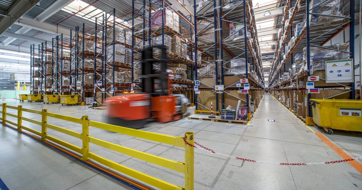 Amazon Buys Warehouse Robotics Company | IoT World Today