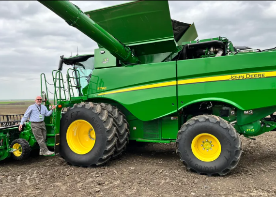 John Deere Takes High-Tech Farming to the Next Level