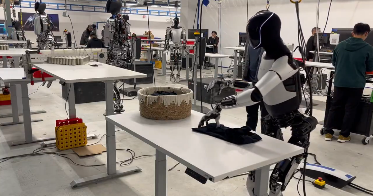 Tesla Humanoid Robot Optimus Folds Laundry in New Video