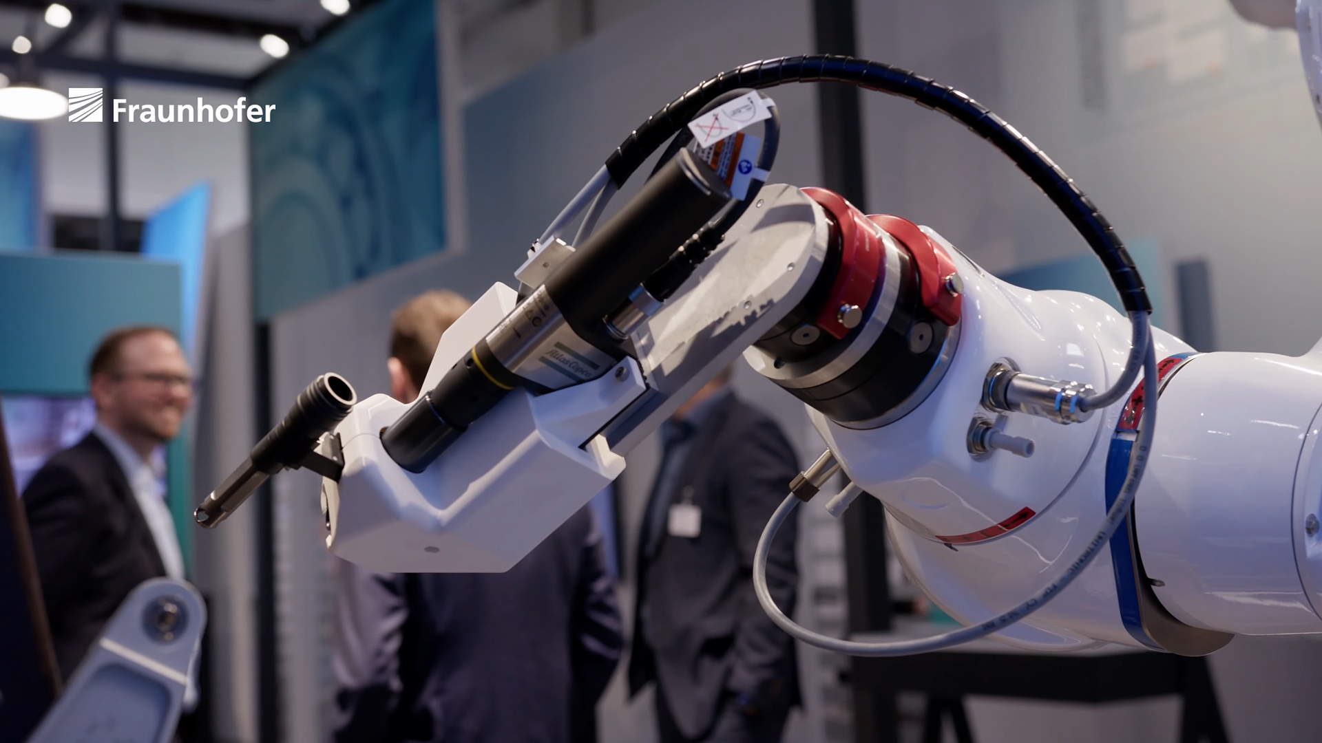 Fraunhofer Demonstrates Flexible Manufacturing Robots, Hannover Highlights