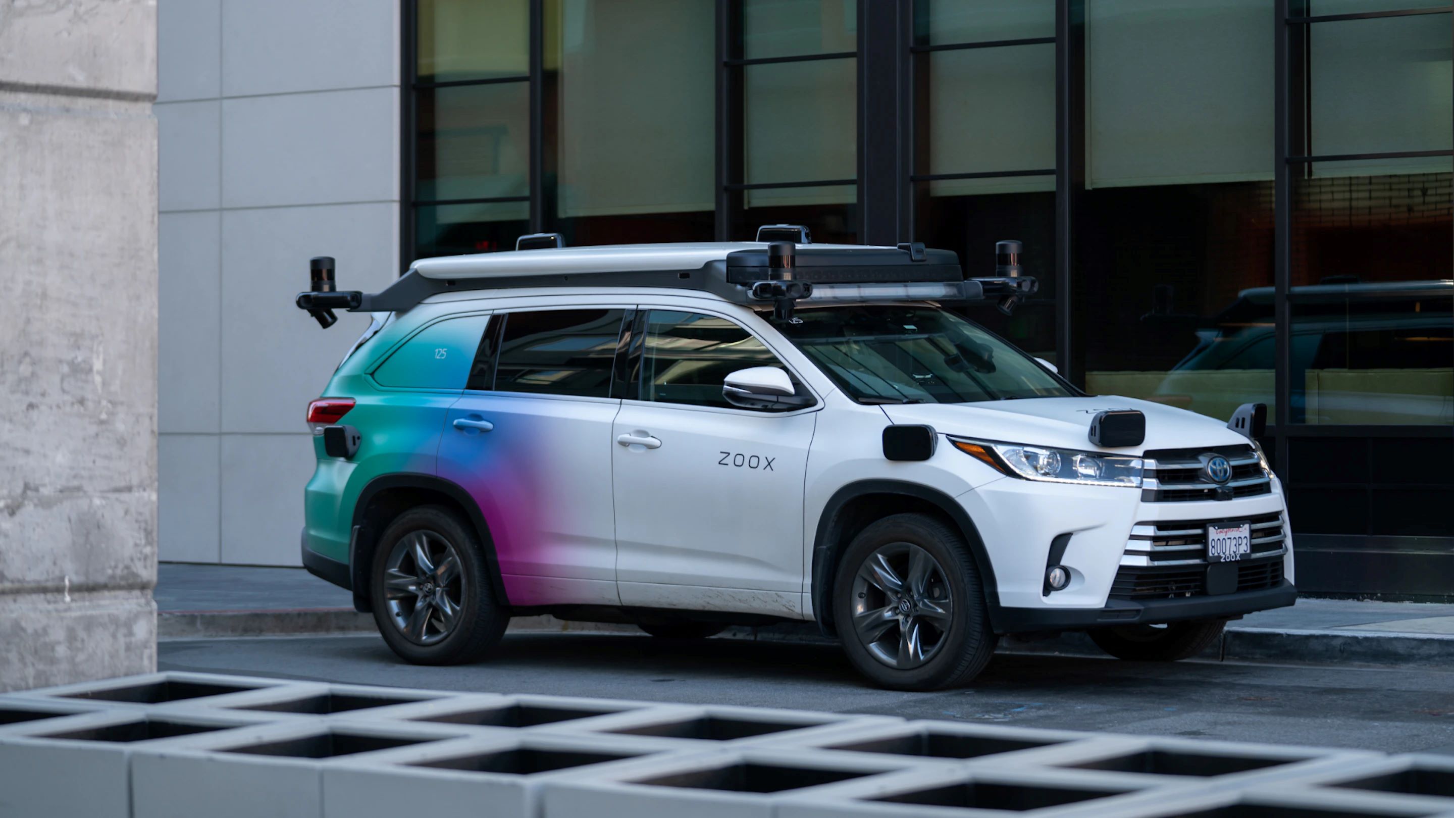 Amazon Zoox Self-Driving Taxis Are Heading to LA